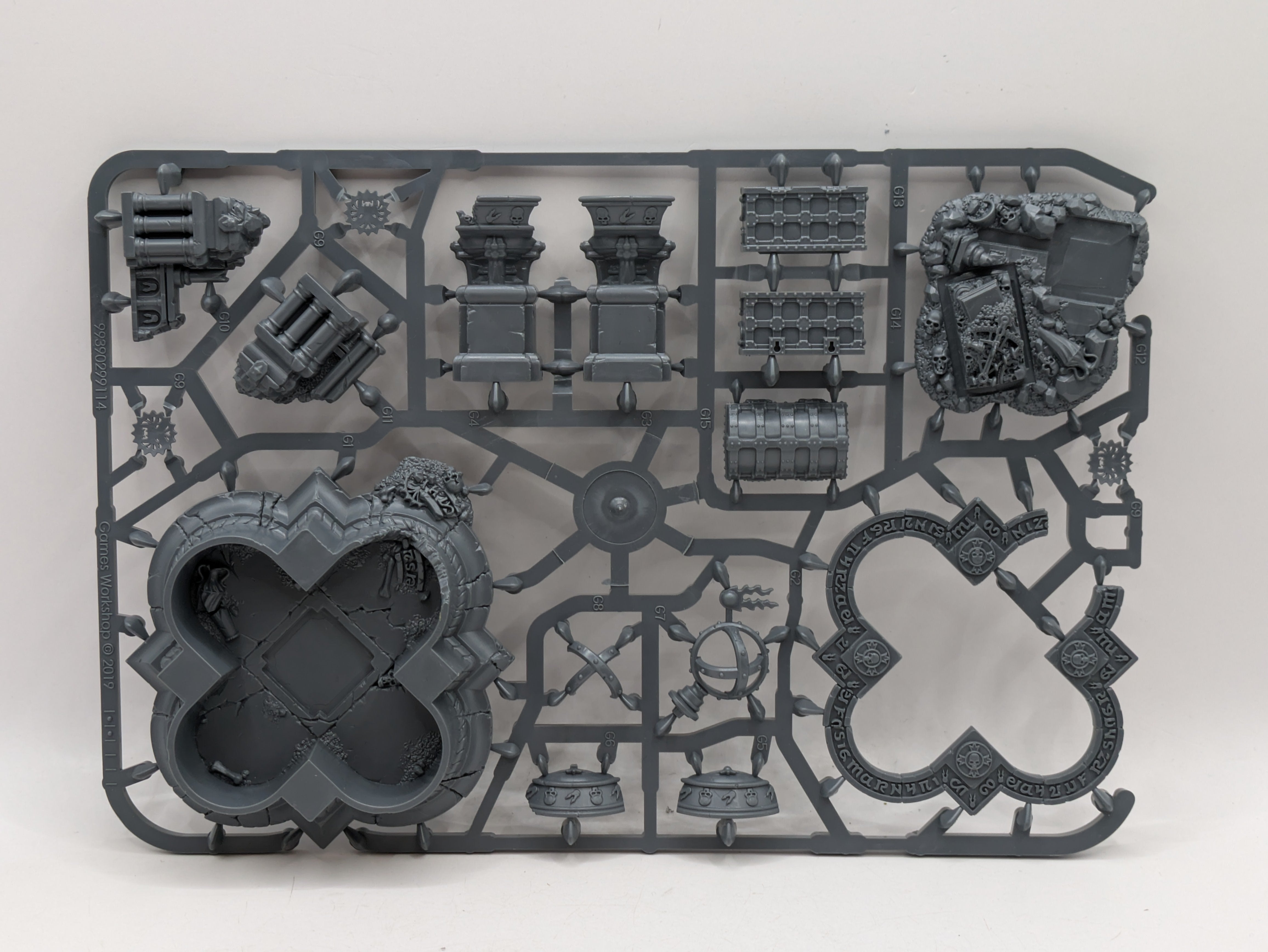 Warhammer Age of Sigmar: Azyrite Fountain Terrain (SPRUE0190)