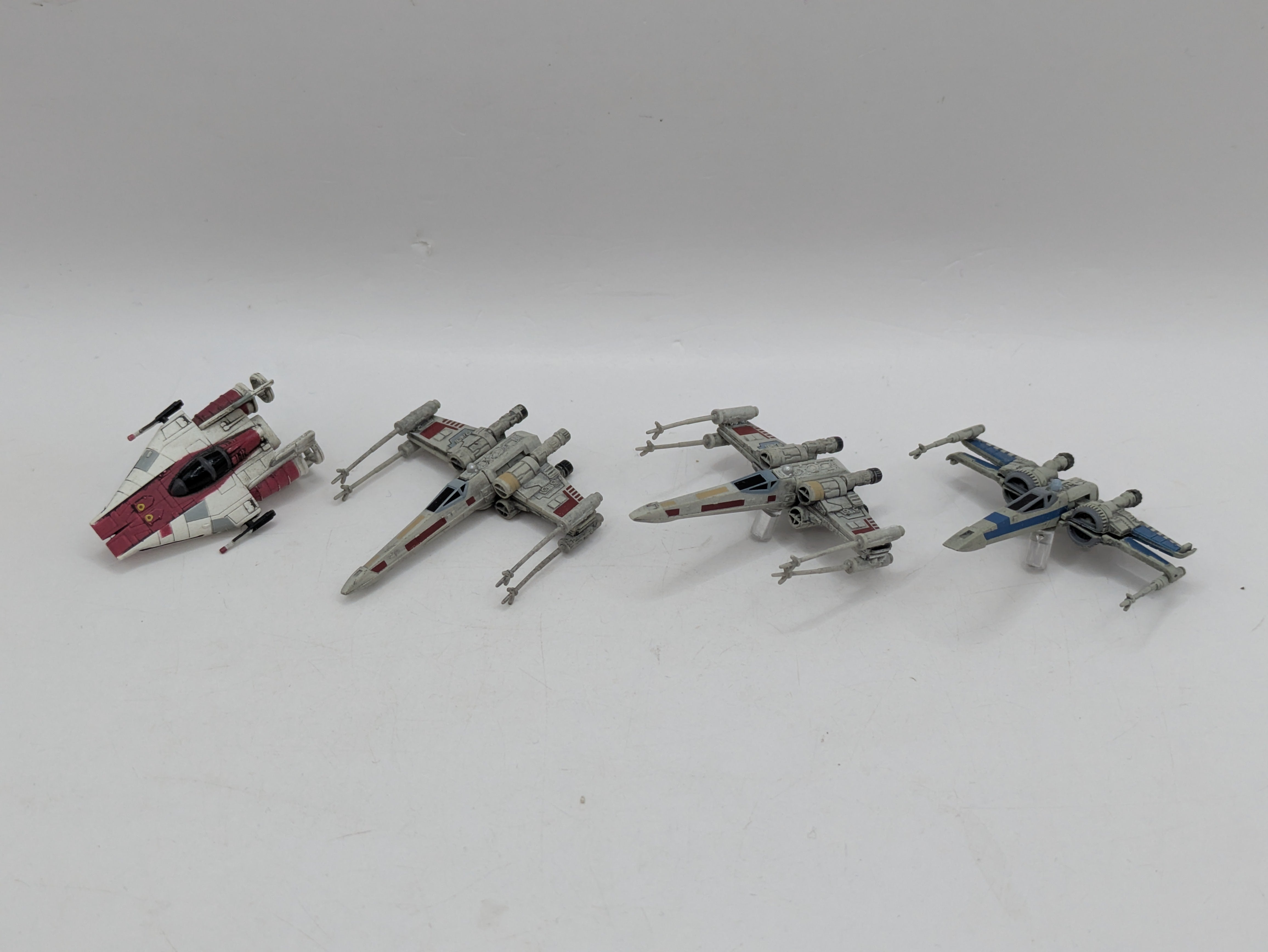 Star Wars X-Wing Miniatures Games: X-Wing and A-Wing - Model Only (BA150)